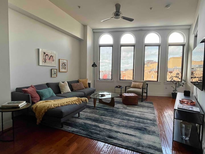 "Uptown Oakland Penthouse" - Oakland, CA