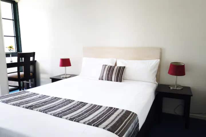 Two Bedroom Apartment In Melbourne Cbd - Tottenham