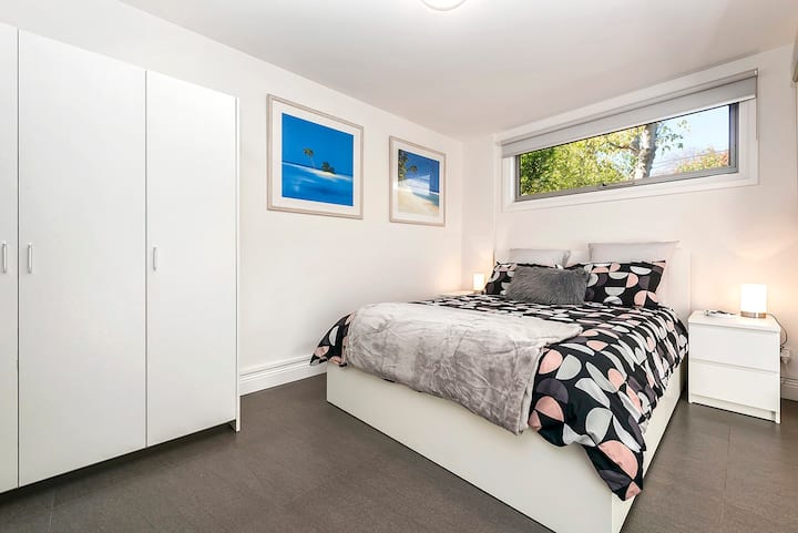 Sparkling Clean Apartment 10km From Cbd - Bayside City