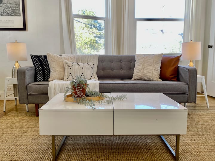 Inviting & Cozy Upper Level Flat In Temescal - 오클랜드