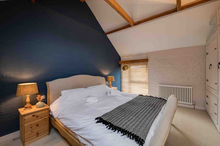 2 The Old Mill - Quirky & Full Of Character - Petersfield