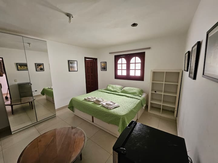 Huge Bedroom, Solar, Pool, Workspace, Fits 4 - Santo Domingo