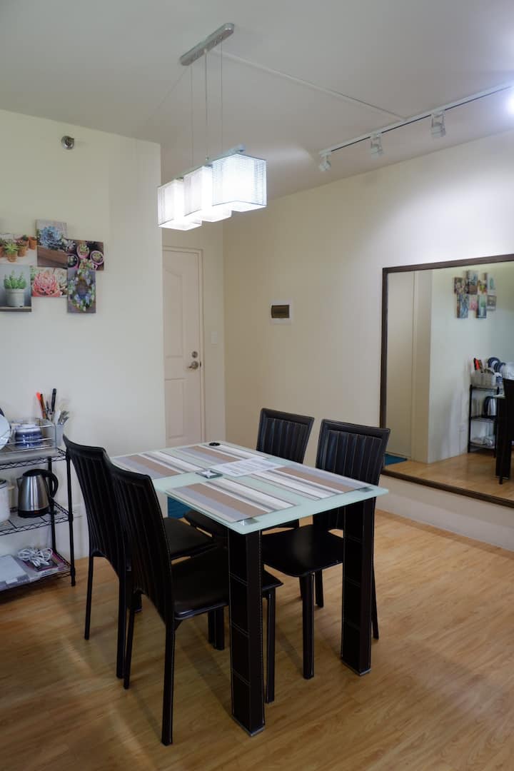 Affordable 1 Br Unit In Avida It Park 100 Mbpswifi - Cebu City