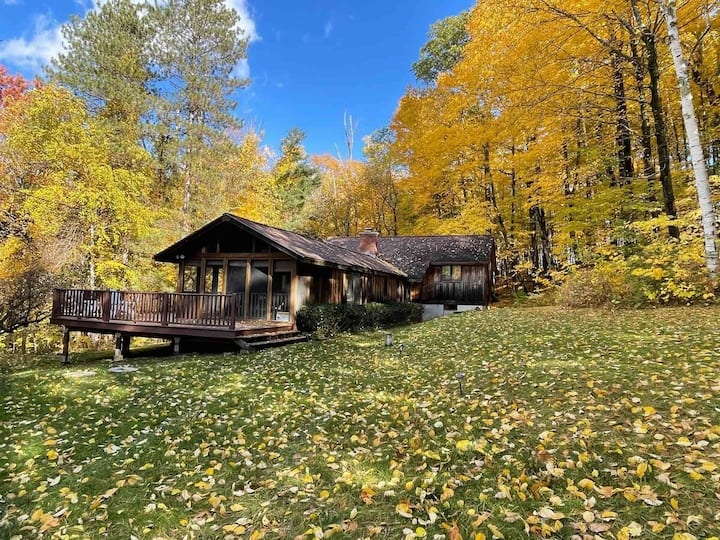 Serene Lenox Hills Cottage - Berkshires - Pittsfield, MA
