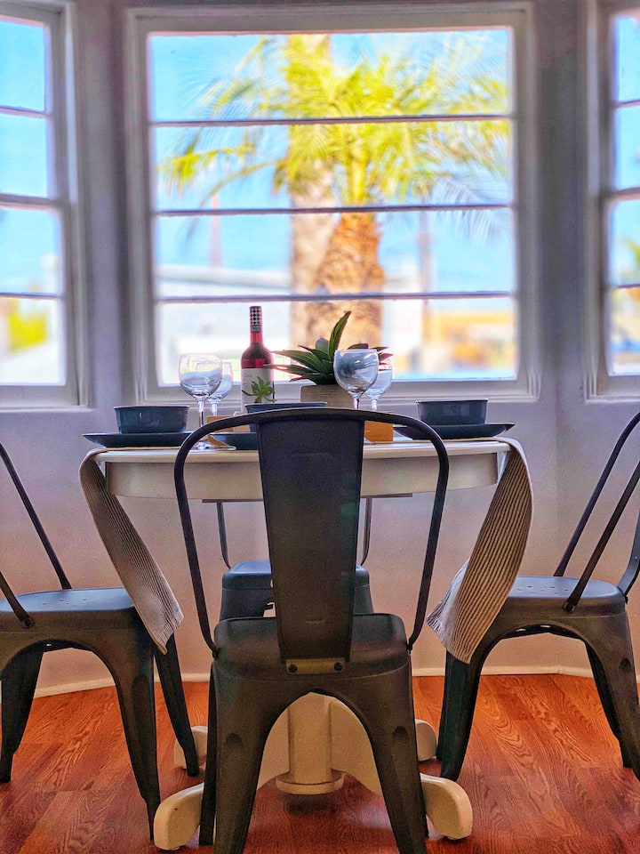 Stroll To The Beach From Modern 3br Beach House - San Diego, CA