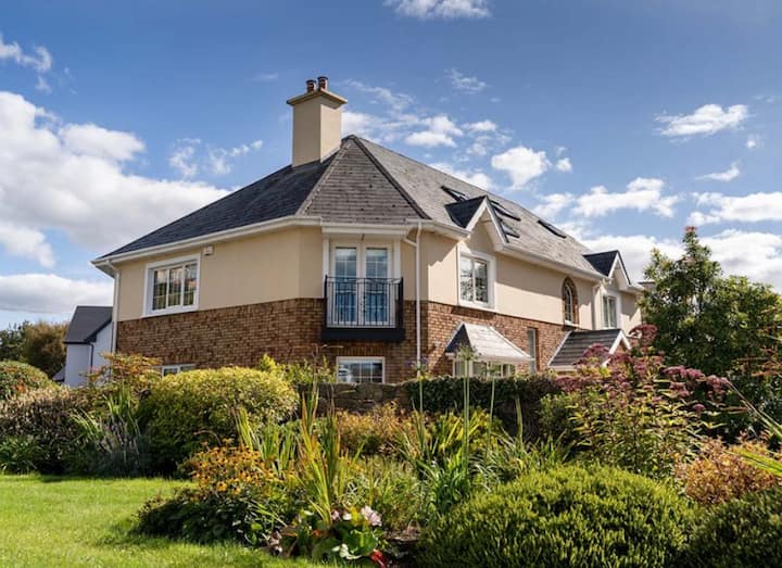 Luxury One Bedroom Town Centre Apartment - Killarney