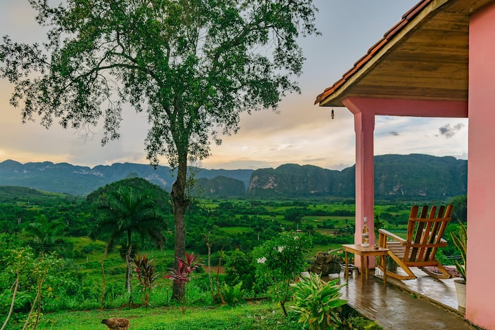 Crepúsculo: Increíbles Vistas Al Valle Y Piscina - Cuba