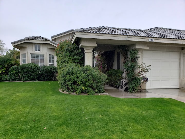 Beautiful Country Style Home Near Palm Springs - Cathedral City, CA