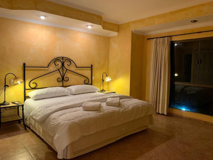 Impecable Departamento En Condominio 5 Estrellas - Bolivia