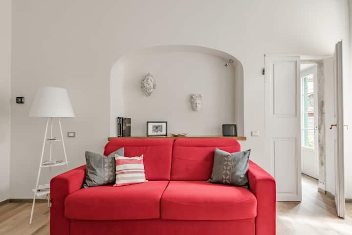 Eclettico Appartamento Nell'antico Quartiere Di Borgo Pinti - Florence