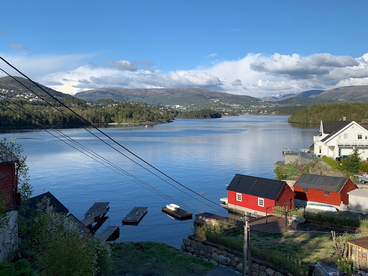 Childfriendly House By The Water. 12 Min To Bergen - Norvège