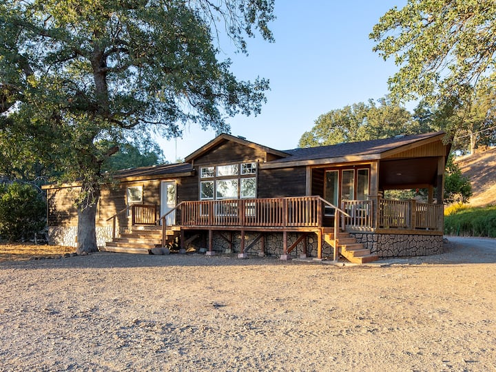 Pet Friendly: Spacious House With Room To Roam. - Red Bluff, CA