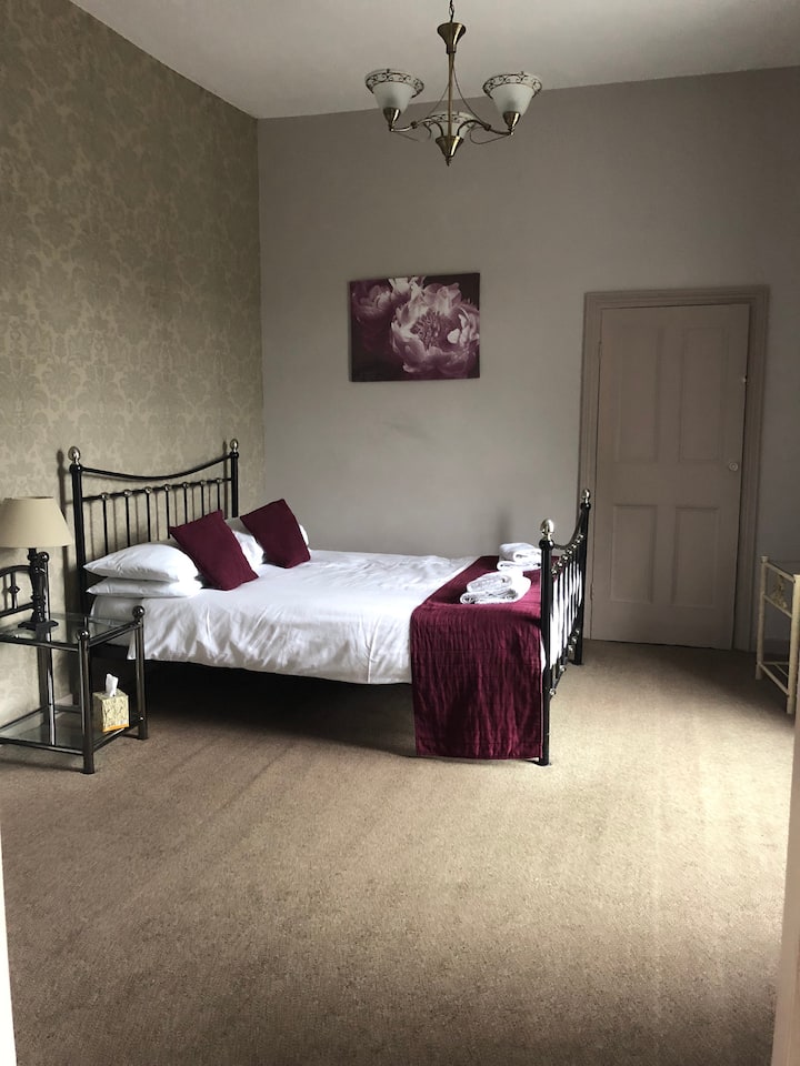 Room 2, With River & Park Views - Morpeth