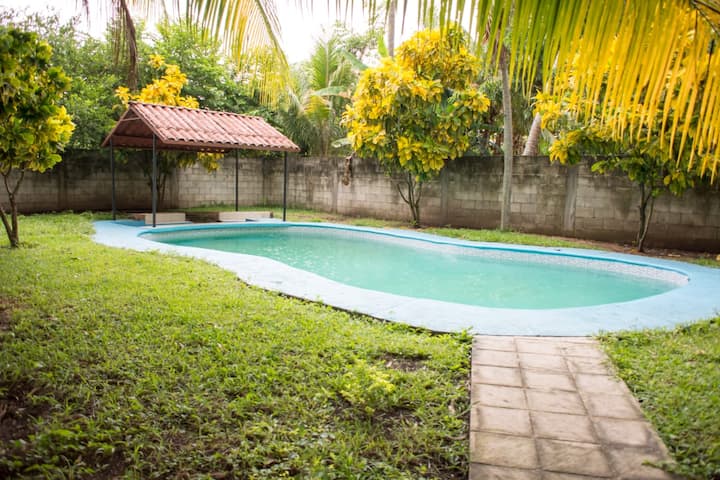 Hidden Paradise Near Puerto San José - Puerto San José