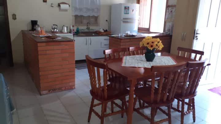 Casa 2d, Churrasqueira, E Wi-fi  A 2 Qdras Do Mar! - Arroio do Sal