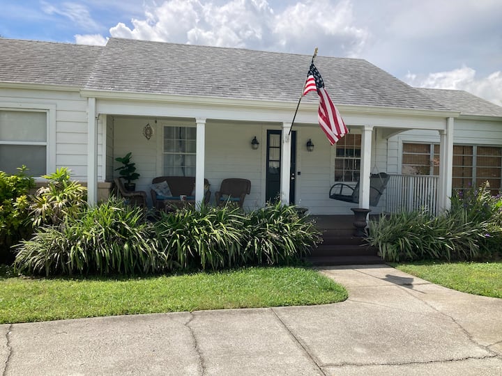 The White House - Historic 2br Downtown Melbourne - Melbourne, FL
