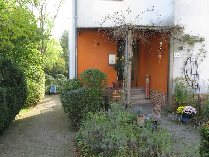 Sonnige Wohnung, Zwei Große Räume - Kassel