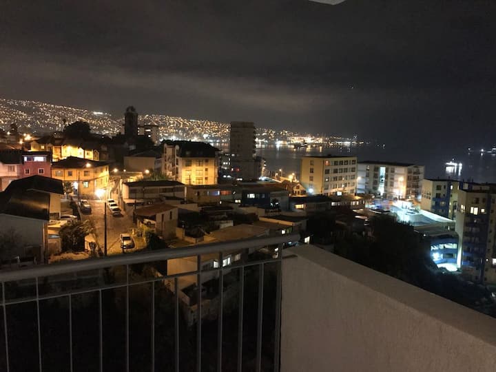 Cómodo Departamento, Con Vista Al Mar - Valparaíso, Chile