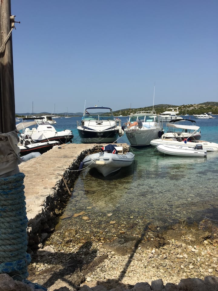 Apartman A S Pogledom Na More - Tisno