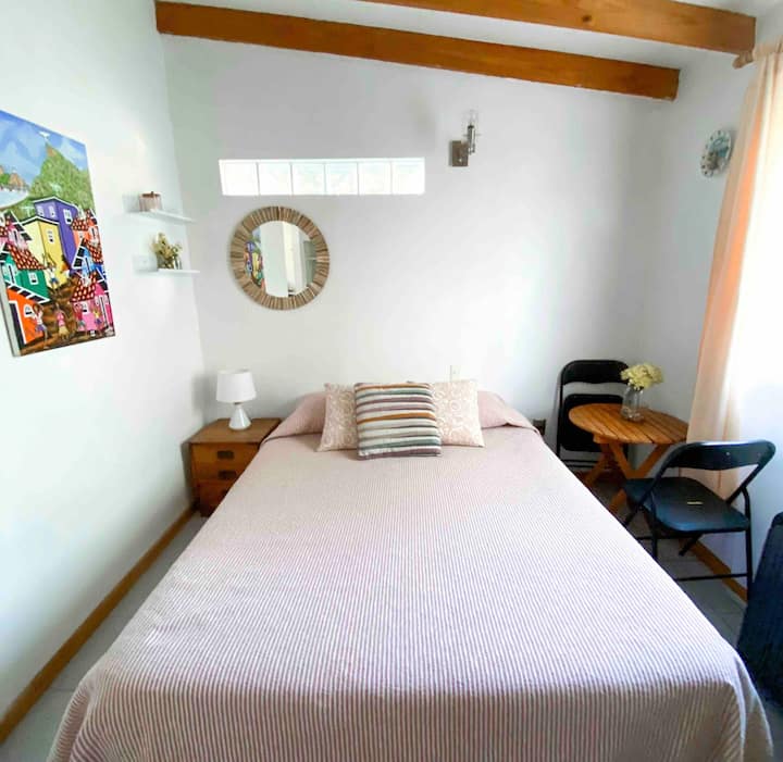 Alojamiento Tranquilo Con Cocina Y Baño Privados - Valparaíso