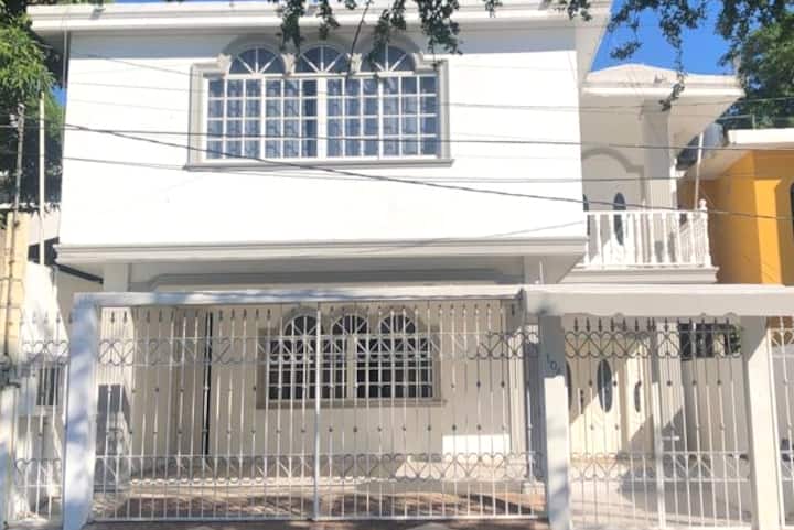 Casa Hermosa Y Amplia Cercana A Playa Miramar. - Tampico