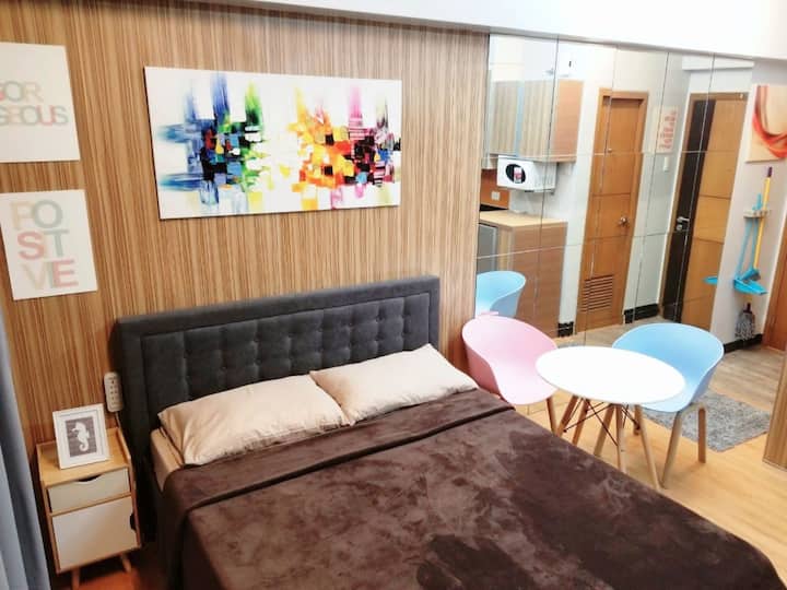 Maison At The Hill At Morgan Suites Mckinley Bgc - Taguig