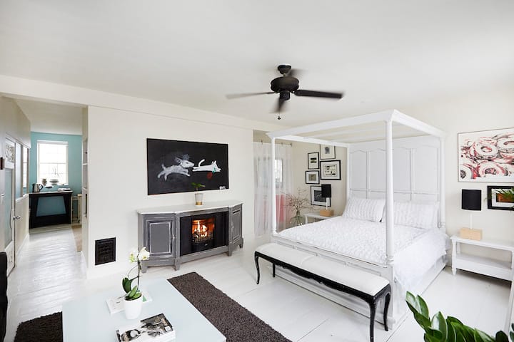 The Tiny Loft Studio - Hudson, NY