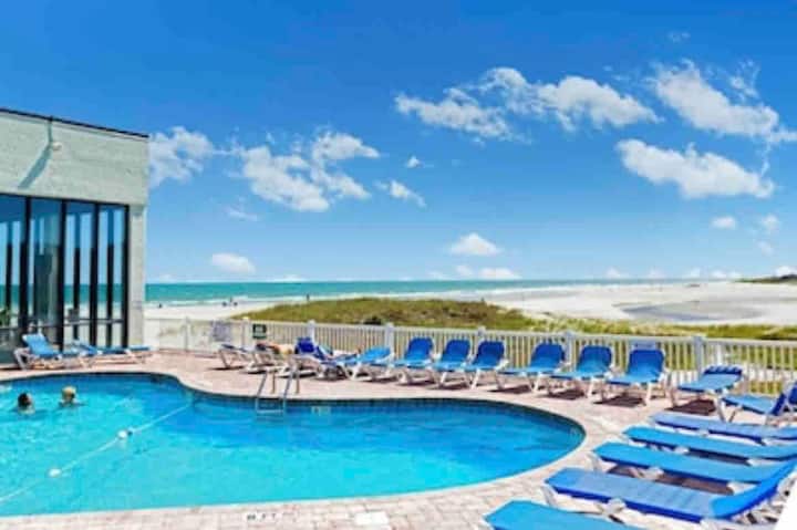 Ocean & Inlet Views, Oceanfront Private Beach Club - Myrtle Beach