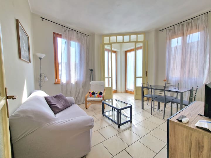 Balcony Center View Apartment - Bardolino