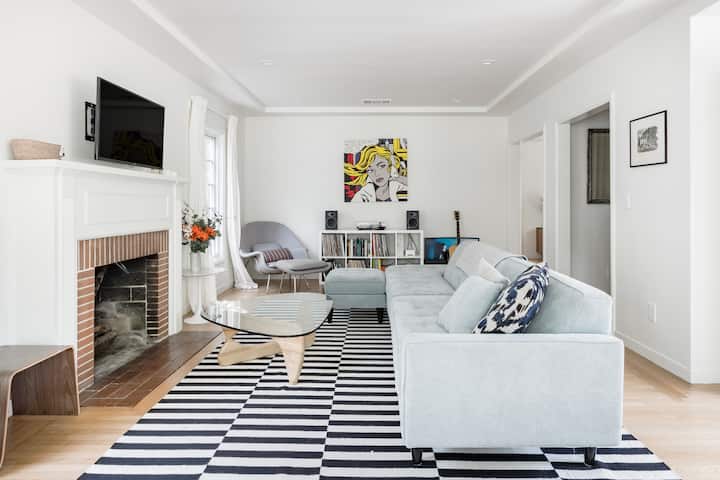 Soak Up The Mid-century Modern Vibe At An Airy Abode - Sacramento