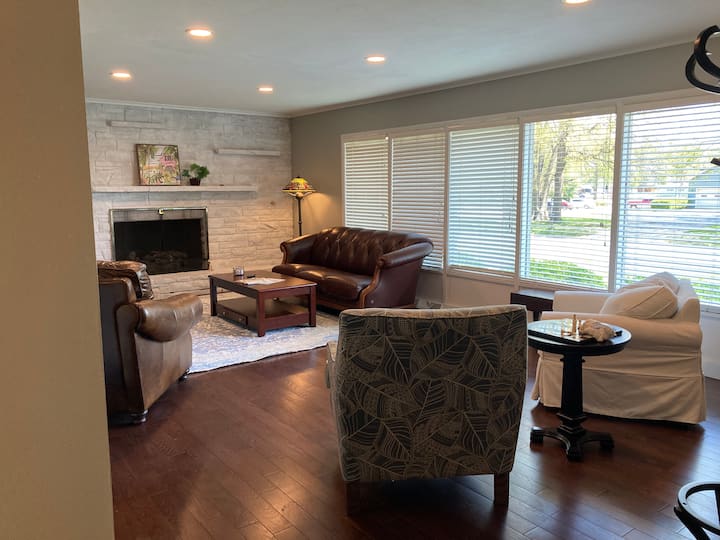 Modern Family Friendly Home In Historic Vandalia - Vandalia Lake, IL