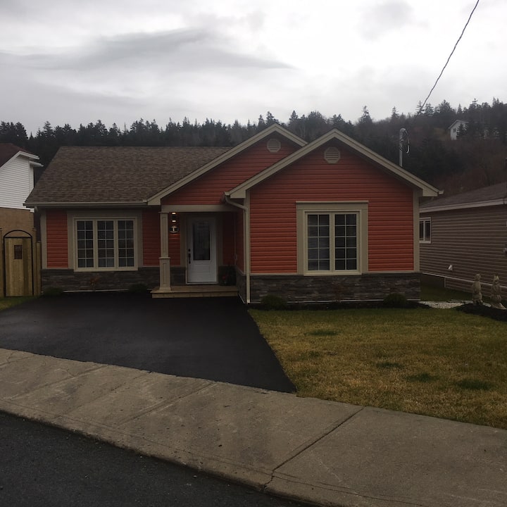 Quidi Vidi Retreat (Executive Home) - St. John's