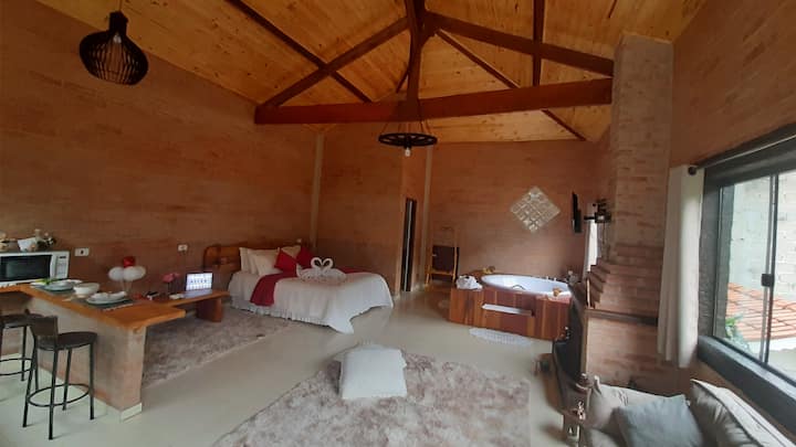 Chalé "Nosso Cantinho"(banheira De Hidromassagem Com Cromoterapia) - Santo Antônio do Pinhal