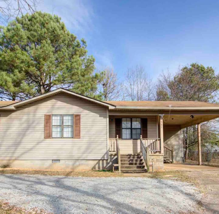 Rocket City Cottage King Bed - Huntsville, AL