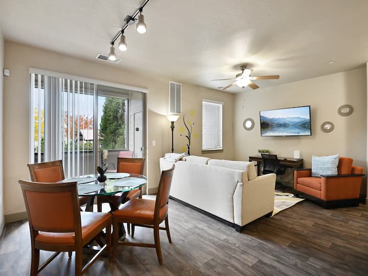 Spacious 1st-floor Suite, No Stairs - Easy Access! - Sandy, UT