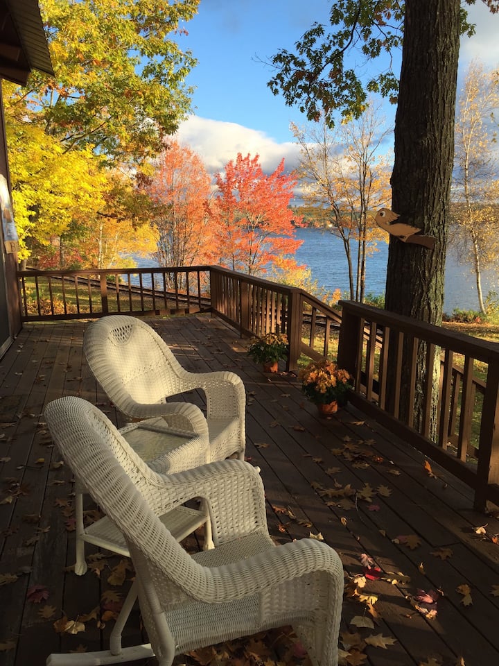 Gorgeous Waterfront Cabin On Lake Winnipesaukee - Laconia, NH