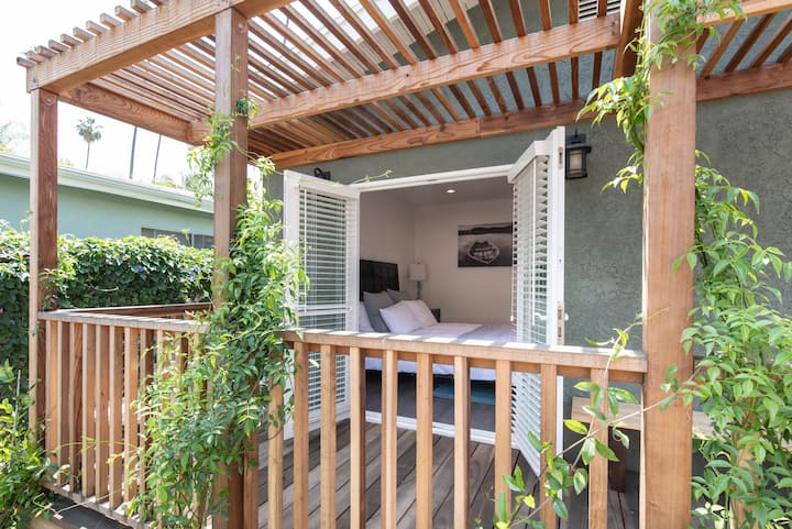 Cozy, Quiet, Simple Modern Haven 1/1 Sleeps 4 - Los Angeles, CA