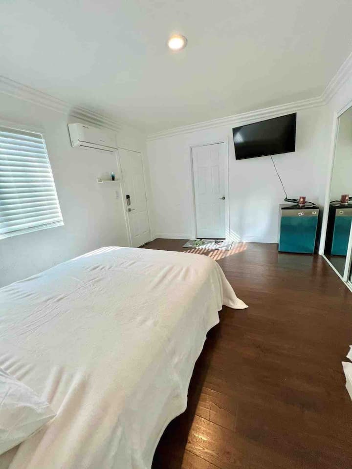 Your Perfect Family Home At The Heart Of Socal - Orange County, CA