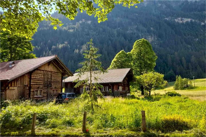 Historisches Bauerndoppelhaus "Sagistutz" - Kandersteg