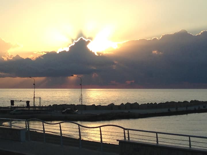 Al Mare All'ombra Del Noce Secolare - Avola