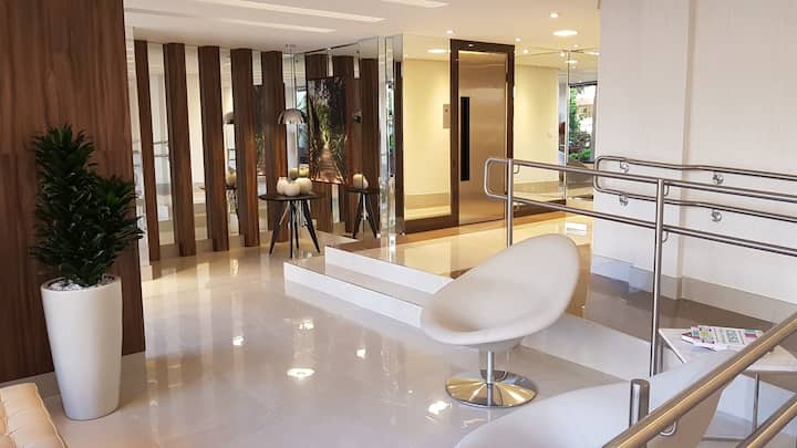 Lindo Ap De 3q C/suíte, Ar Cond., Sacada, Garagem - Curitiba