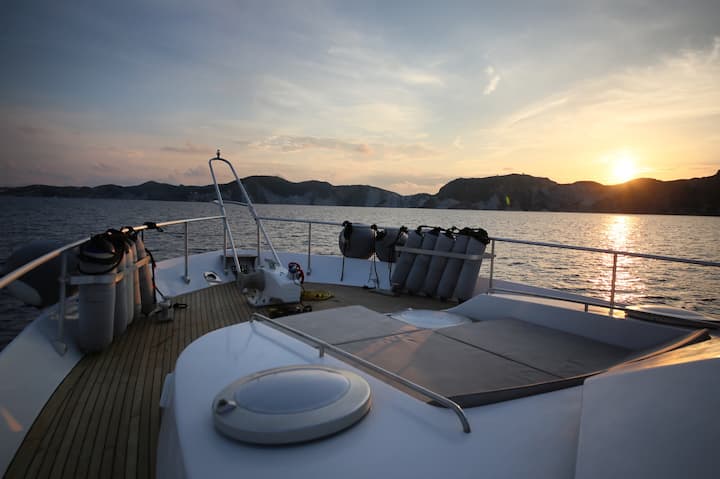The Yachting Life: Sizigia Charter Yacht 22metri - Scauri