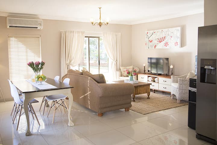 Modjadji Cottage - Hartbeespoort