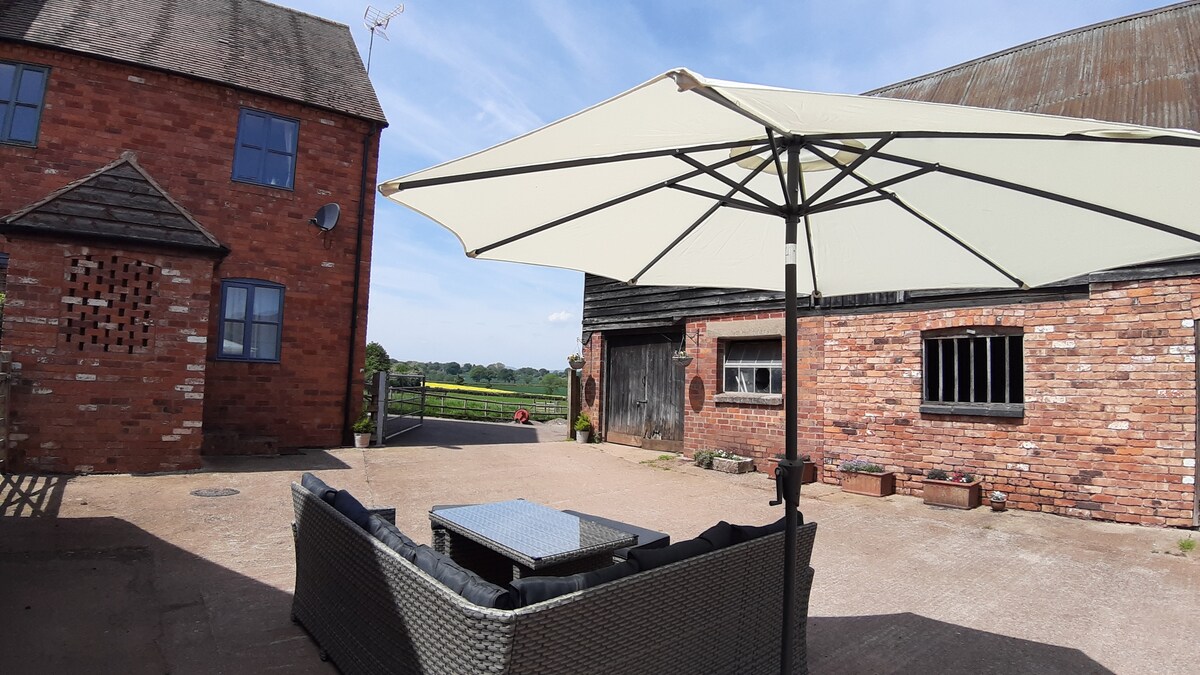 Frith Farm Cottage : views on working sheep farm - Cottages for Rent in ...