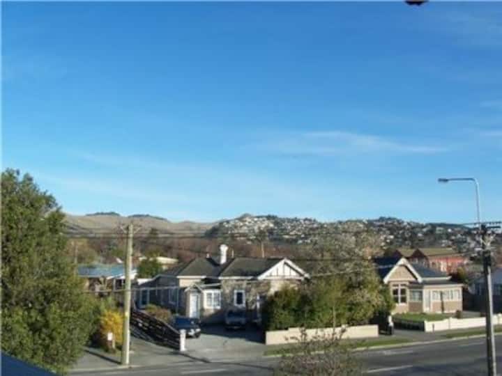 Sunny Somerfield Flat: Quiet, Cosy, Great Area - Christchurch