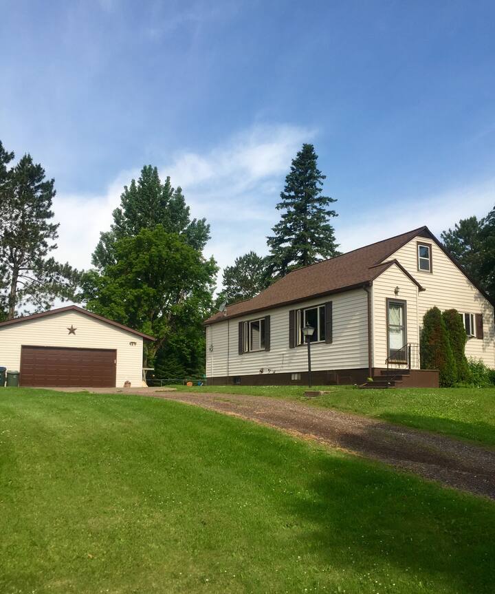 Cozy 2 Bedroom House In Cloquet - Jay Cooke State Park, Carlton