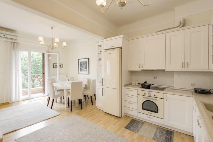 Cottage Style Apartment - Thessaloniki City Center - Thessaloniki