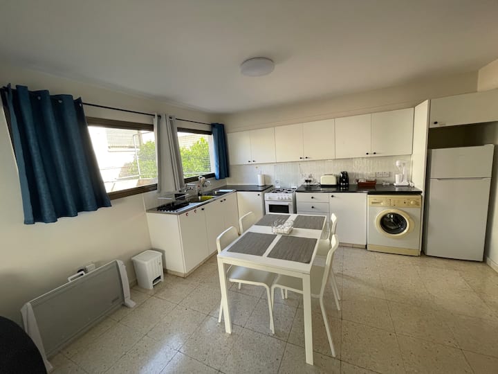 Cozy 1 Bedroom Apt  In An Excellent Location - Limassol