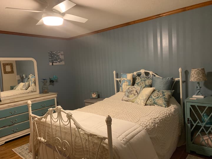 The Bonnie Blue Room - Greensboro, NC