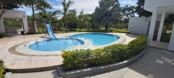 Hermosa Villa Privada - Girardot - Flandes